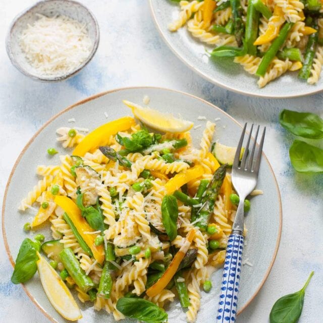Pasta Primavera (spring vegetable creamy lemon pasta)