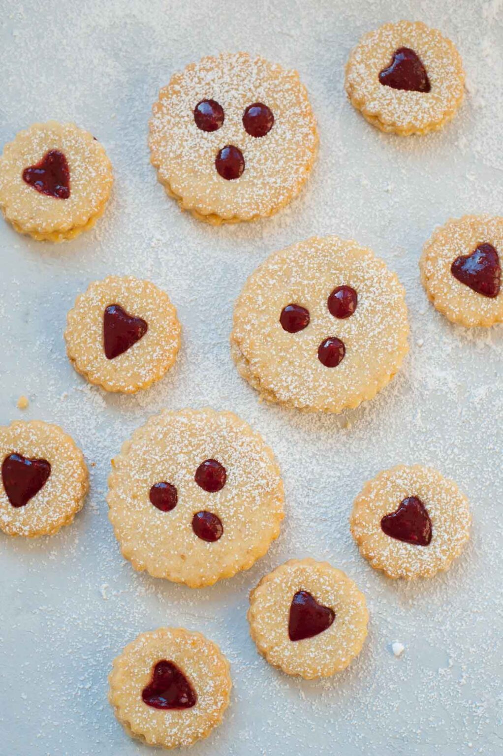 Linzer Cookies (video) - Everyday Delicious