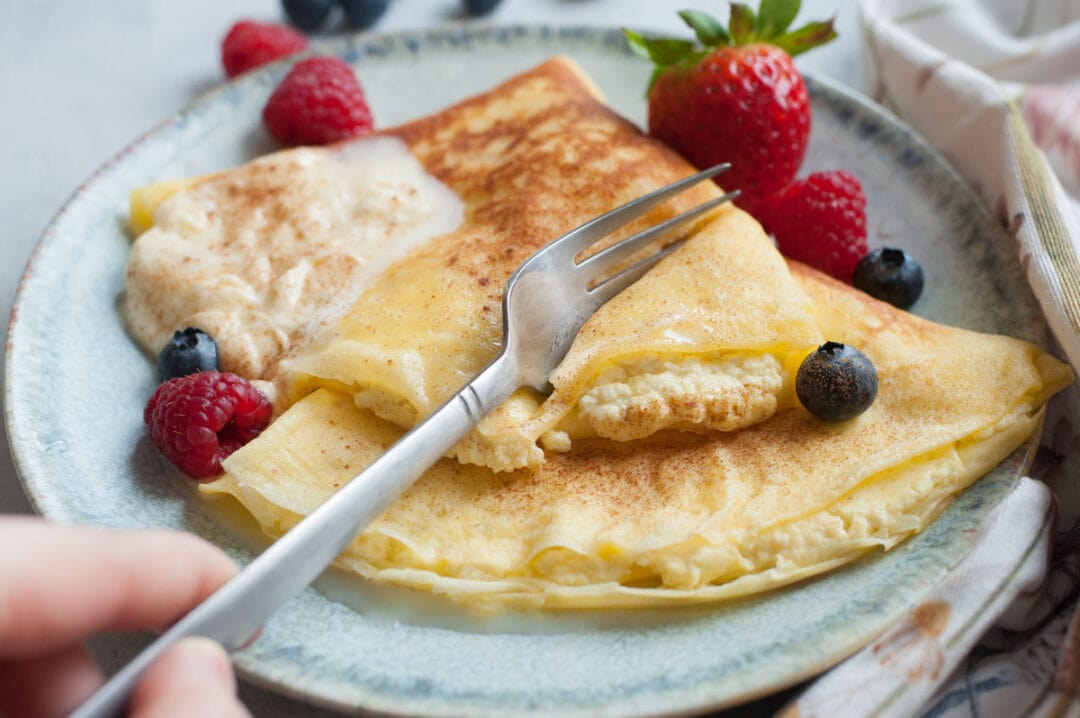 Naleśniki recipe (Polish crepes with sweet cheese filling)