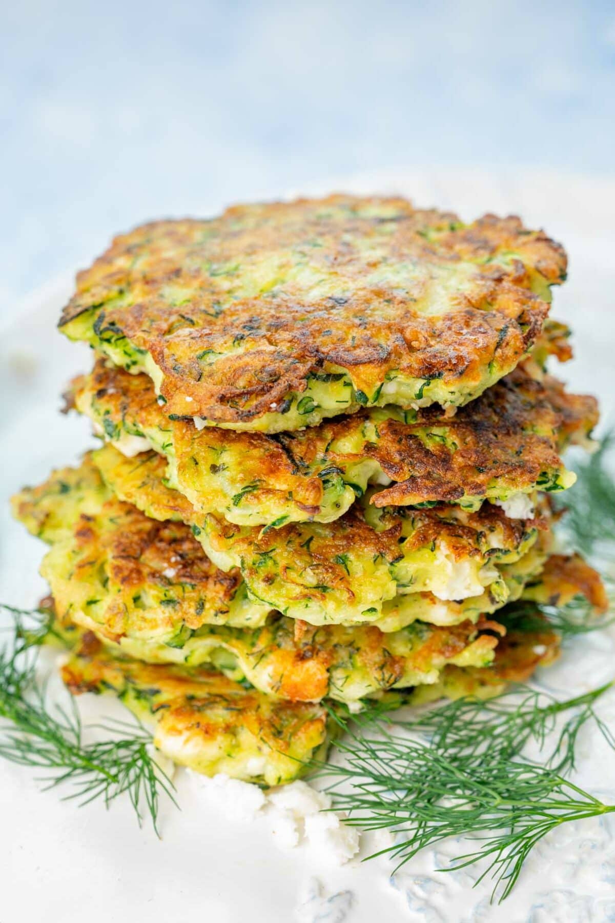Zucchini Fritters (best crispy zucchini fritters with feta & dill ...